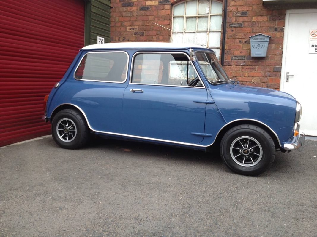Paul Higgs Cars - Classic Mini Specialist